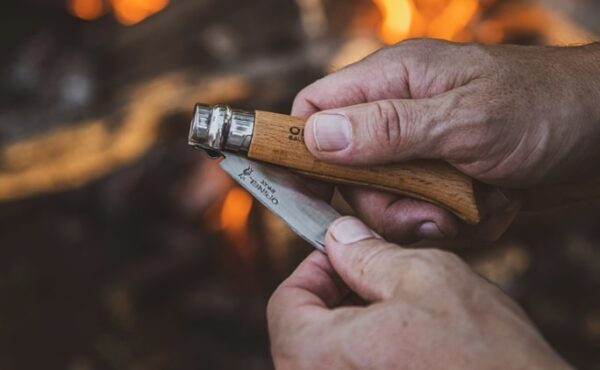 A Definitive Guide to Automatic Pocket Knives