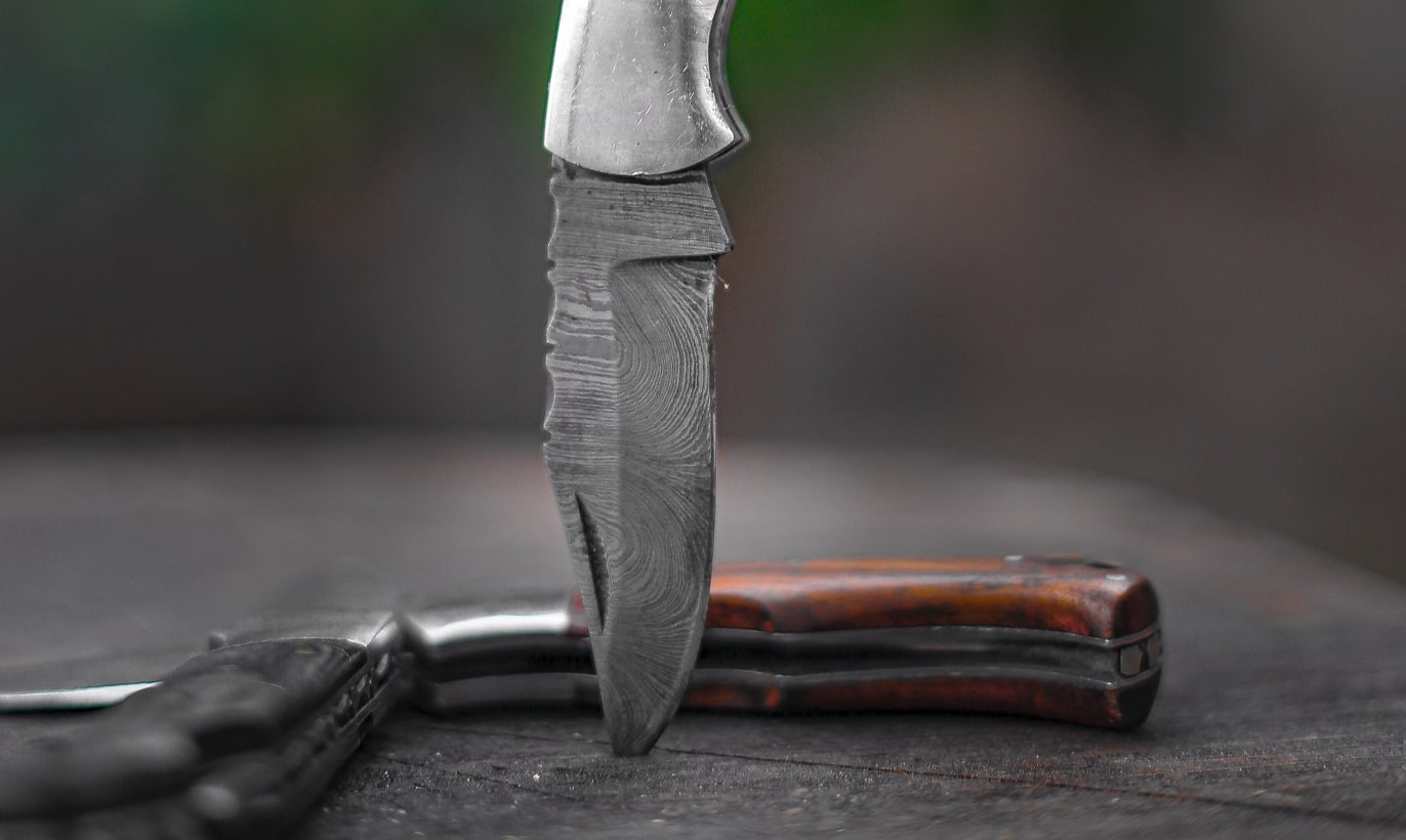 What Is a Fixed Blade Knife and How to Choose One?